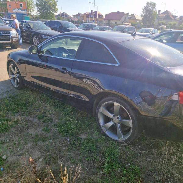 Zils Audi A5 2008 Šauļi, ar dzinēja tilpumu 2.70 L un nobraukumu 351 tūkst. km par 4200 €, foto 1 vietnē AUTOMOTO.COM.LV