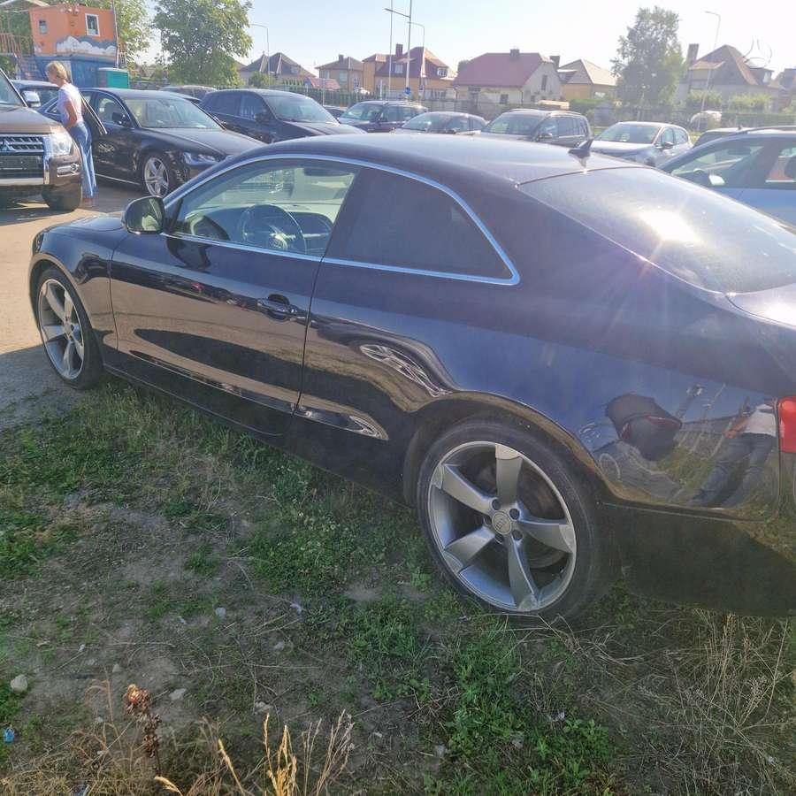 Blue Audi A5 2008 in Siauliai, with an engine capacity of 2.70 L and mileage of 351 thousand km for 4200 €, photo 1 on AUTOMOTO.COM.LV
