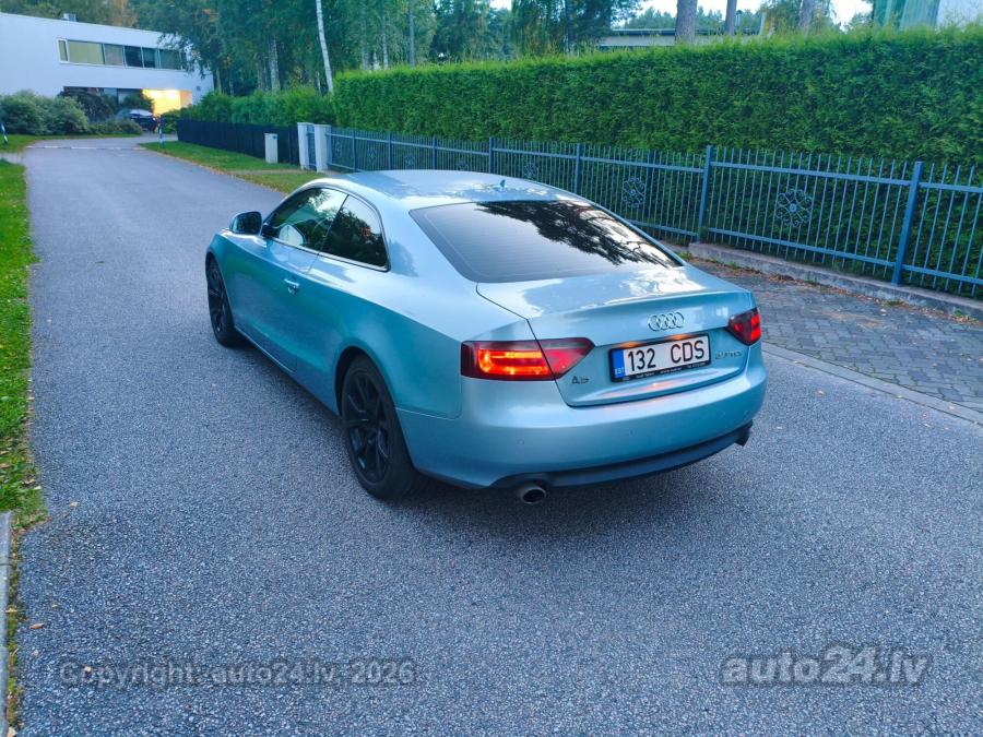 Zils Audi A5 2008 Tallina, ar dzinēja tilpumu 2.70 L un nobraukumu 219 tūkst. km par 3900 €, foto 6 vietnē AUTOMOTO.COM.LV