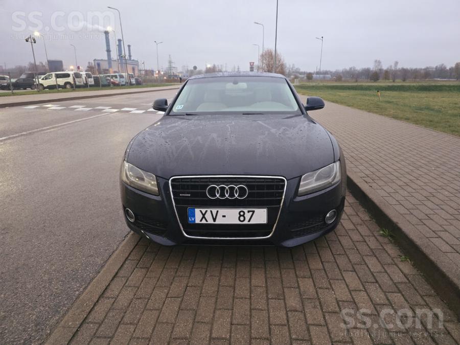 Blue Audi A5 2009 in Riga, with an engine capacity of 3.20 L and mileage of 316 thousand km for 6500 €, photo 2 on AUTOMOTO.COM.LV