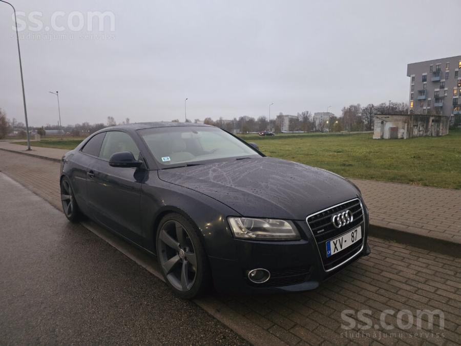 Blue Audi A5 2009 in Riga, with an engine capacity of 3.20 L and mileage of 316 thousand km for 6500 €, photo 3 on AUTOMOTO.COM.LV