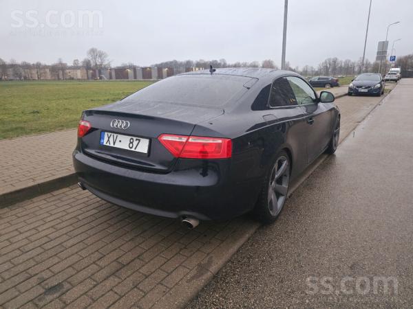 Zils Audi A5 2009 Rīga, ar dzinēja tilpumu 3.20 L un nobraukumu 316 tūkst. km par 6500 €, foto 4 vietnē AUTOMOTO.COM.LV