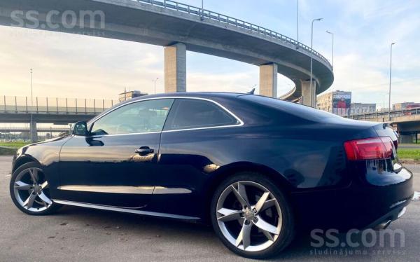Синий Ауди А5 2009 в Рига, объемом двигателя 3.00 л и пробегом 364 тыс. км за 8200 €, фото 1 на AUTOMOTO.COM.LV