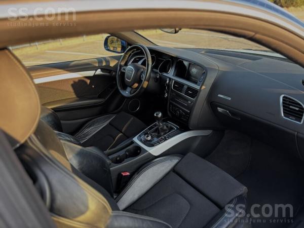 Zils Audi A5 2009 Rīga, ar dzinēja tilpumu 2.00 L un nobraukumu 211 tūkst. km par 8250 €, foto 7 vietnē AUTOMOTO.COM.LV