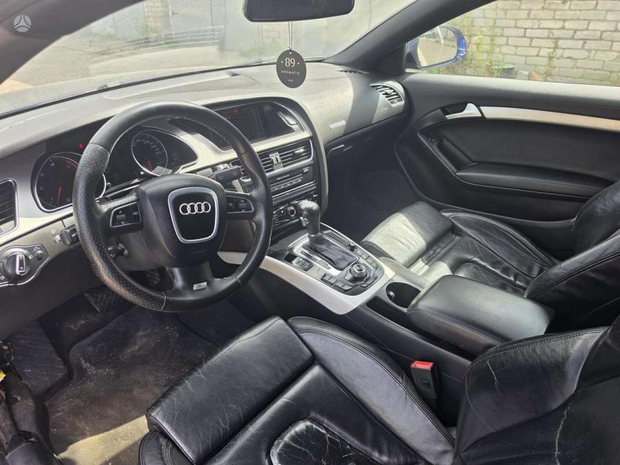 Blue Audi A5 2009 in Silute, with an engine capacity of 2.70 L and mileage of 350 thousand km for 2000 €, photo 9 on AUTOMOTO.COM.LV