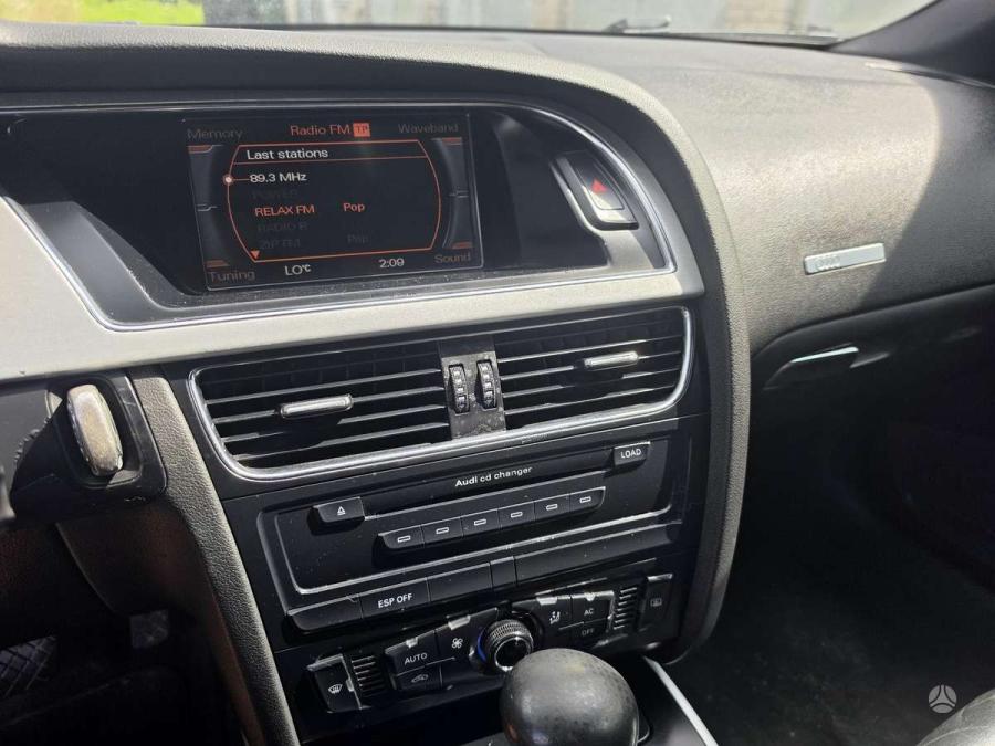 Blue Audi A5 2009 in Silute, with an engine capacity of 2.70 L and mileage of 350 thousand km for 2000 €, photo 13 on AUTOMOTO.COM.LV