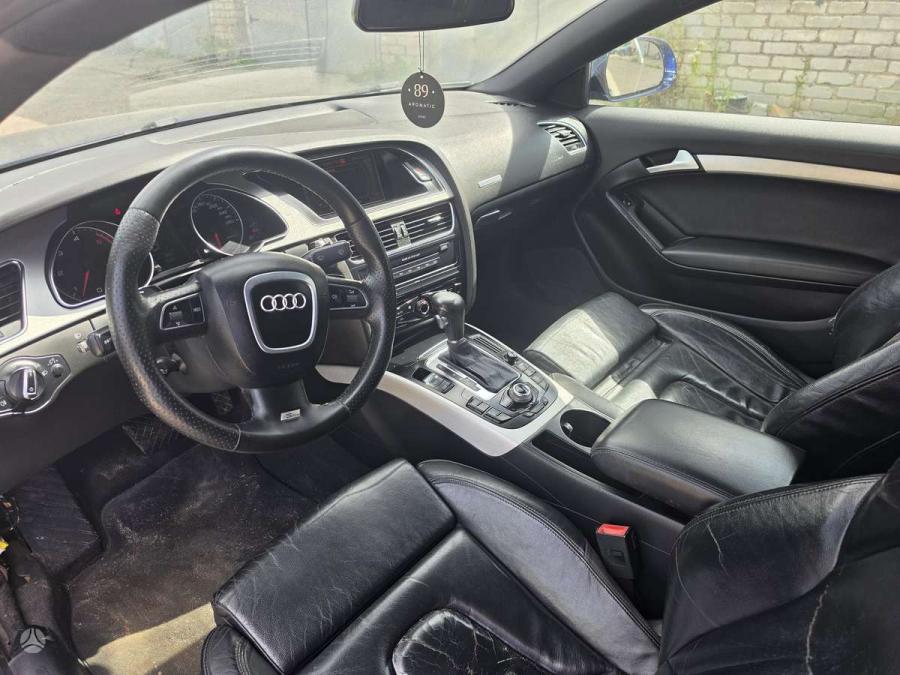 Blue Audi A5 2009 in Silute, with an engine capacity of 2.70 L and mileage of 350 thousand km for 2000 €, photo 9 on AUTOMOTO.COM.LV