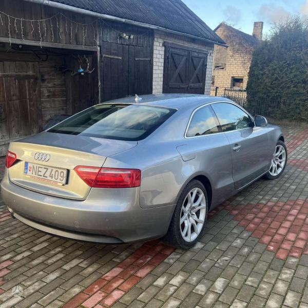 Zils Audi A5 2010 Raseiniai, ar dzinēja tilpumu 1.97 L un nobraukumu 222 tūkst. km par 6850 €, foto 5 vietnē AUTOMOTO.COM.LV