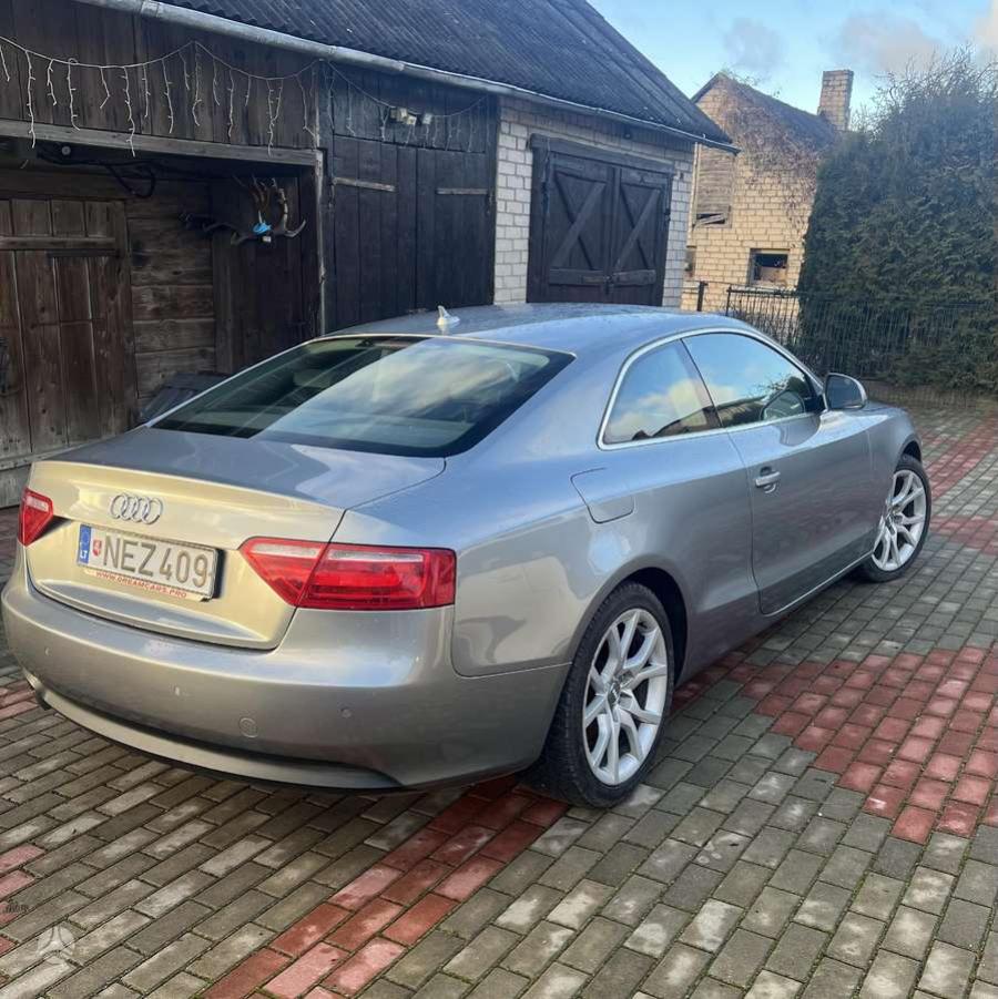 Zils Audi A5 2010 Raseiniai, ar dzinēja tilpumu 1.97 L un nobraukumu 222 tūkst. km par 6850 €, foto 5 vietnē AUTOMOTO.COM.LV