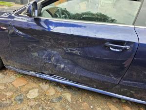 Zils Audi A5 2010 Šilutė, ar dzinēja tilpumu 2.70 L un nobraukumu 350 tūkst. km par 2000 €, foto 12 vietnē AUTOMOTO.COM.LV