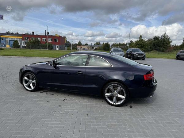 Blue Audi A5 2010 in Telschi, with an engine capacity of 1.97 L and mileage of 241 thousand km for 5700 €, photo 4 on AUTOMOTO.COM.LV