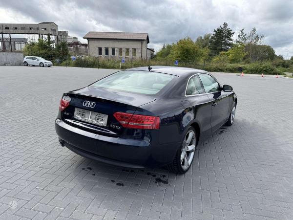 Blue Audi A5 2010 in Telschi, with an engine capacity of 1.97 L and mileage of 241 thousand km for 5700 €, photo 7 on AUTOMOTO.COM.LV