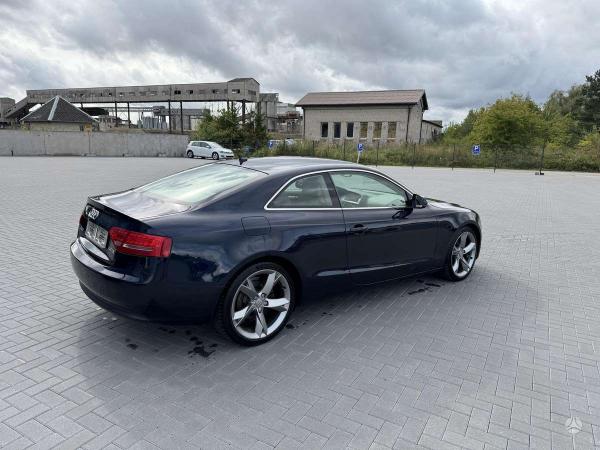 Blue Audi A5 2010 in Telschi, with an engine capacity of 1.97 L and mileage of 241 thousand km for 5700 €, photo 8 on AUTOMOTO.COM.LV
