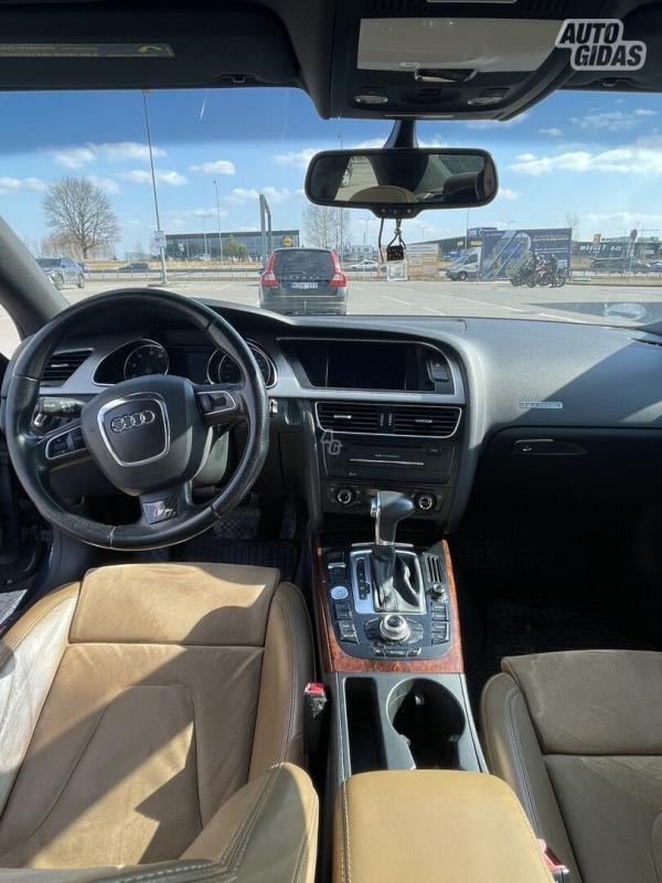 Zils Audi A5 2012 Viļņa, ar dzinēja tilpumu 2.00 L un nobraukumu 194 tūkst. km par 8200 €, foto 6 vietnē AUTOMOTO.COM.LV