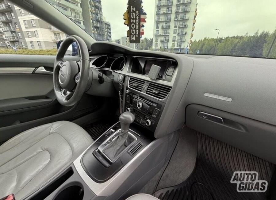 Zils Audi A5 2013 Viļņa, ar dzinēja tilpumu 2.00 L un nobraukumu 199 tūkst. km par 8200 €, foto 10 vietnē AUTOMOTO.COM.LV