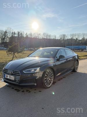 Zils Audi A5 2018 Rīga, ar dzinēja tilpumu 3.00 L un nobraukumu 106 tūkst. km par 27900 €, foto  vietnē AUTOMOTO.COM.LV