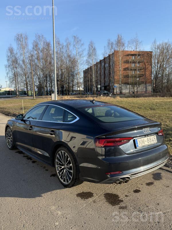 Blue Audi A5 2018 in Riga, with an engine capacity of 3.00 L and mileage of 106 thousand km for 27900 €, photo 3 on AUTOMOTO.COM.LV