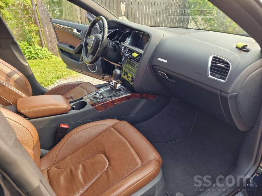 Blue Audi A5 2009 in Riga, with an engine capacity of 3.00 L and mileage of 279 thousand km for 25000 €, photo 13 on AUTOMOTO.COM.LV