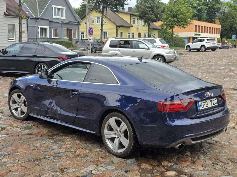 Blue Audi A5 2009 in Silute, with an engine capacity of 2.70 L and mileage of 350 thousand km for 2200 €, photo 6 on AUTOMOTO.COM.LV