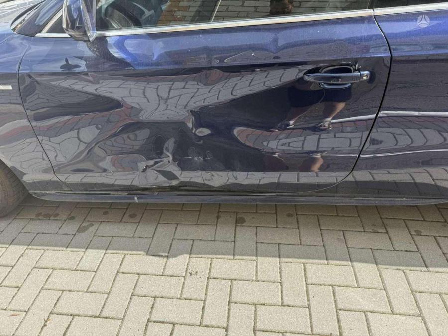Blue Audi A5 2009 in Silute, with an engine capacity of 2.70 L and mileage of 350 thousand km for 2200 €, photo 13 on AUTOMOTO.COM.LV