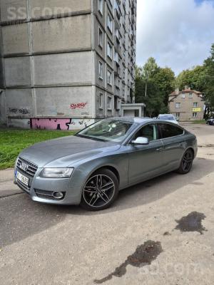 Zils Audi A5 2010 Rīga, ar dzinēja tilpumu 2.70 L un nobraukumu 252 tūkst. km par 7000 €, foto  vietnē AUTOMOTO.COM.LV