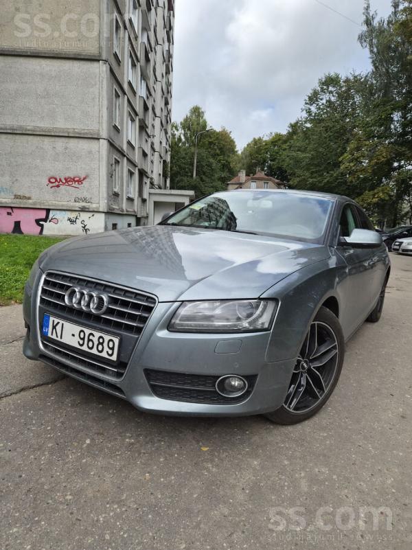 Zils Audi A5 2010 Rīga, ar dzinēja tilpumu 2.70 L un nobraukumu 252 tūkst. km par 7000 €, foto 4 vietnē AUTOMOTO.COM.LV