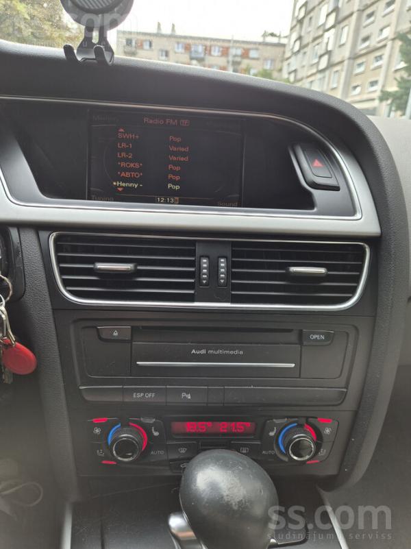 Zils Audi A5 2010 Rīga, ar dzinēja tilpumu 2.70 L un nobraukumu 252 tūkst. km par 7000 €, foto 5 vietnē AUTOMOTO.COM.LV