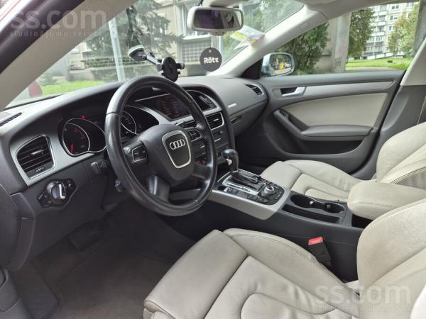 Zils Audi A5 2010 Rīga, ar dzinēja tilpumu 2.70 L un nobraukumu 252 tūkst. km par 7000 €, foto 8 vietnē AUTOMOTO.COM.LV