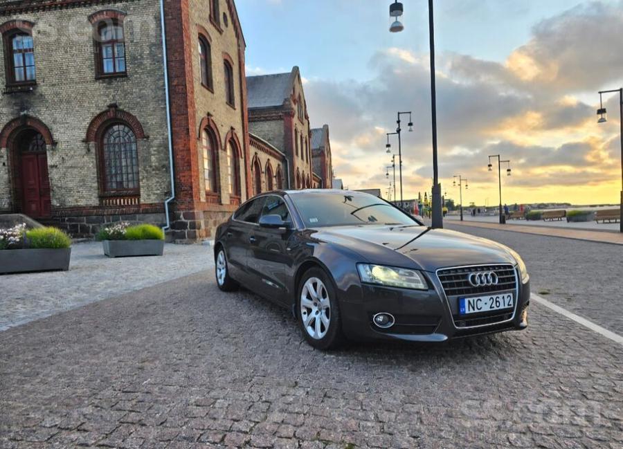 Zils Audi A5 2011 Ventspils, ar dzinēja tilpumu 2.70 L un nobraukumu 369 tūkst. km par 8100 €, foto 3 vietnē AUTOMOTO.COM.LV