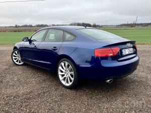 Zils Audi A5 2013 Talsi, ar dzinēja tilpumu 3.00 L un nobraukumu 241 tūkst. km par 9990 €, foto 7 vietnē AUTOMOTO.COM.LV