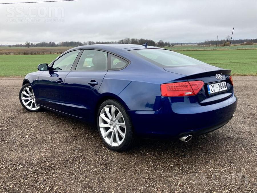 Zils Audi A5 2013 Talsi, ar dzinēja tilpumu 3.00 L un nobraukumu 241 tūkst. km par 9990 €, foto 7 vietnē AUTOMOTO.COM.LV