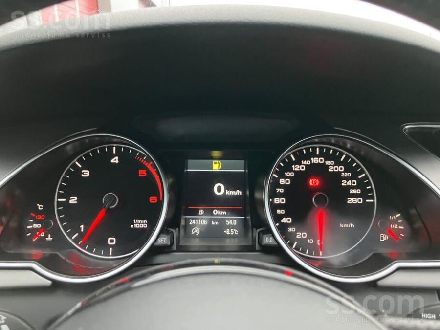Zils Audi A5 2013 Talsi, ar dzinēja tilpumu 3.00 L un nobraukumu 241 tūkst. km par 9990 €, foto 17 vietnē AUTOMOTO.COM.LV