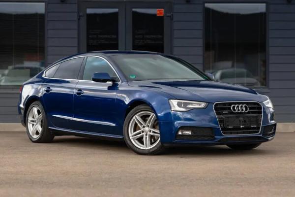 Zils Audi A5 2013 Jelgava, ar dzinēja tilpumu 3.00 L un nobraukumu 240 tūkst. km par 15350 €, foto 1 vietnē AUTOMOTO.COM.LV
