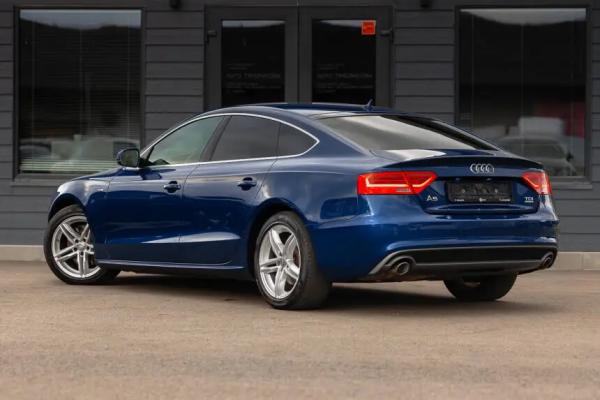 Zils Audi A5 2013 Jelgava, ar dzinēja tilpumu 3.00 L un nobraukumu 240 tūkst. km par 15350 €, foto 2 vietnē AUTOMOTO.COM.LV