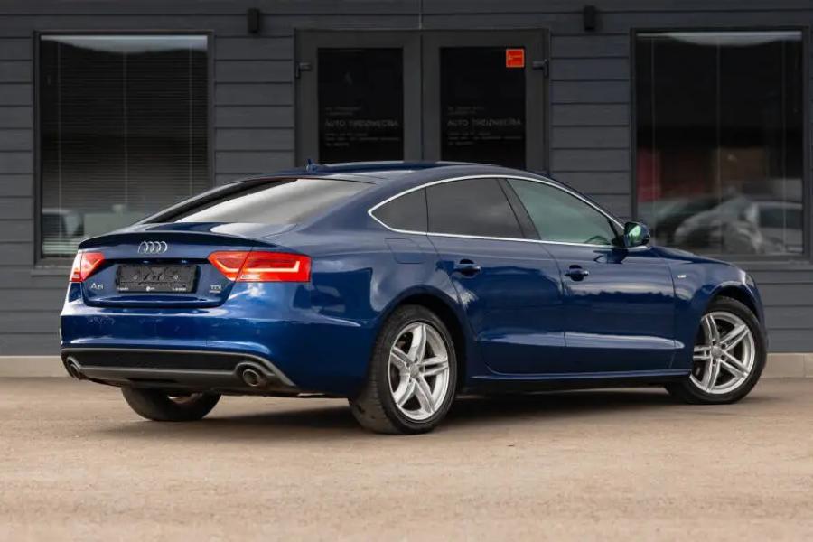Blue Audi A5 2013 in Jelgava, with an engine capacity of 3.00 L and mileage of 240 thousand km for 15350 €, photo 5 on AUTOMOTO.COM.LV