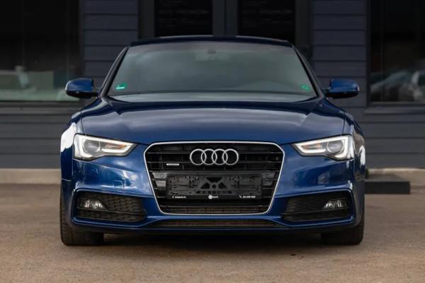 Zils Audi A5 2013 Jelgava, ar dzinēja tilpumu 3.00 L un nobraukumu 240 tūkst. km par 15350 €, foto 5 vietnē AUTOMOTO.COM.LV