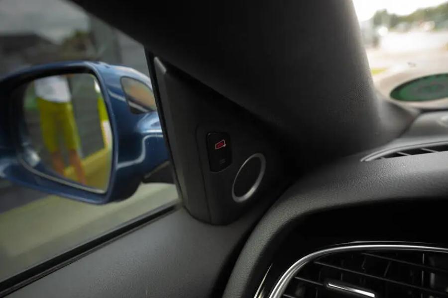 Blue Audi A5 2013 in Jelgava, with an engine capacity of 3.00 L and mileage of 240 thousand km for 15350 €, photo 19 on AUTOMOTO.COM.LV