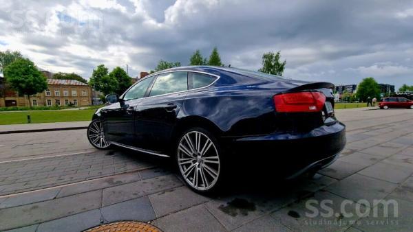 Blue Audi A5 2016 in Riga, with an engine capacity of 1.80 L and mileage of 154 thousand km for 16200 €, photo 2 on AUTOMOTO.COM.LV