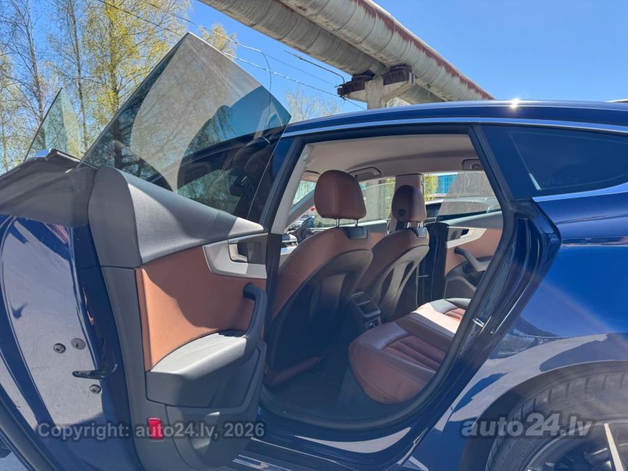Zils Audi A5 2018 Tallina, ar dzinēja tilpumu 2.00 L un nobraukumu 212 tūkst. km par 22450 €, foto 8 vietnē AUTOMOTO.COM.LV