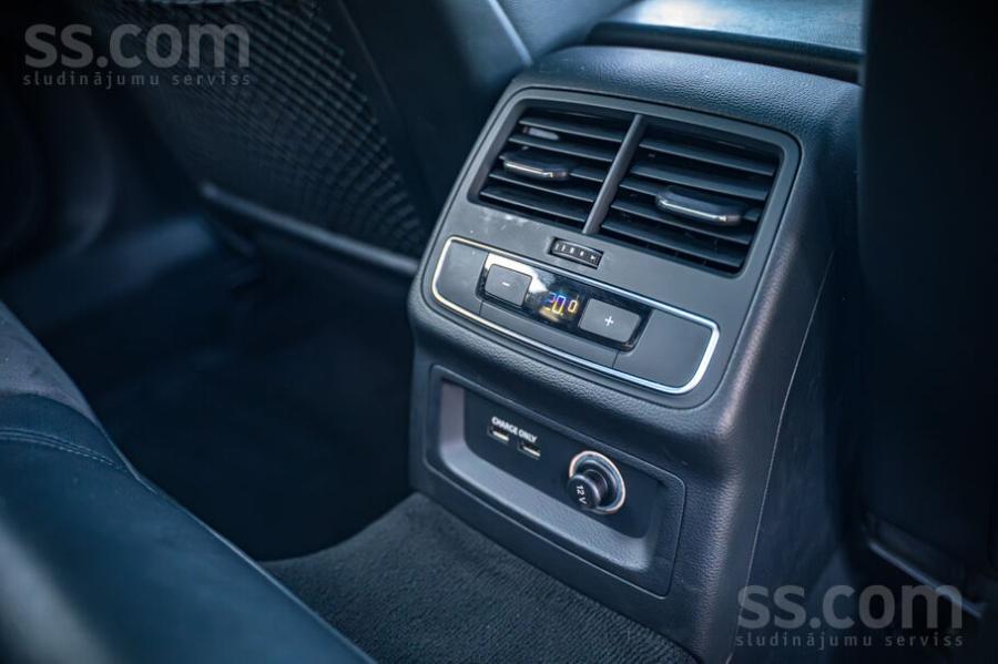 Blue Audi A5 2018 in Riga, with an engine capacity of 2.00 L and mileage of 205 thousand km for 22500 €, photo 16 on AUTOMOTO.COM.LV