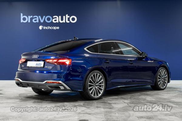 Zils Audi A5 2021 Tallina, ar dzinēja tilpumu 2.00 L un nobraukumu 50 tūkst. km par 34900 €, foto 3 vietnē AUTOMOTO.COM.LV