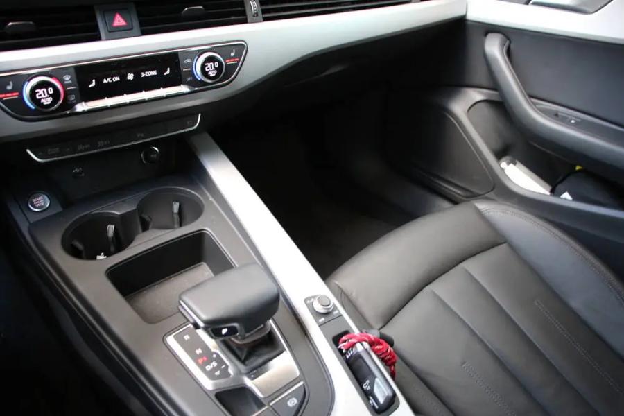 Blue Audi A5 2024 in Marupe, with an engine capacity of 2.00 L and mileage of 28 thousand km for 37650 €, photo 12 on AUTOMOTO.COM.LV