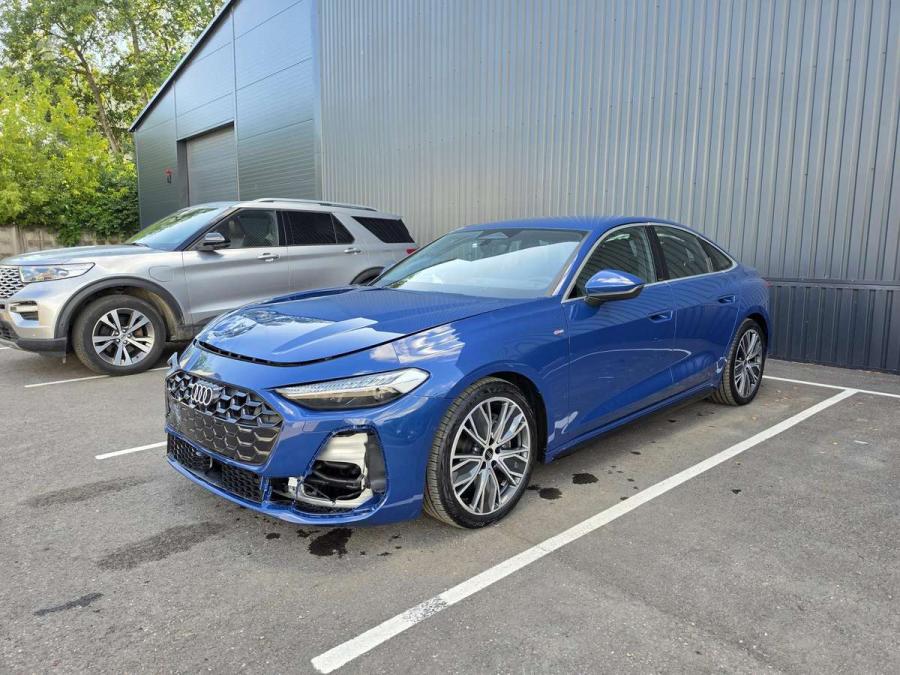 Blue Audi A5 2025 in Kaunas, with an engine capacity of 1.97 L and mileage of 12 thousand km for 24900 €, photo 1 on AUTOMOTO.COM.LV