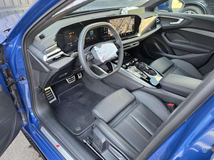 Blue Audi A5 2025 in Kaunas, with an engine capacity of 1.97 L and mileage of 12 thousand km for 24900 €, photo 26 on AUTOMOTO.COM.LV