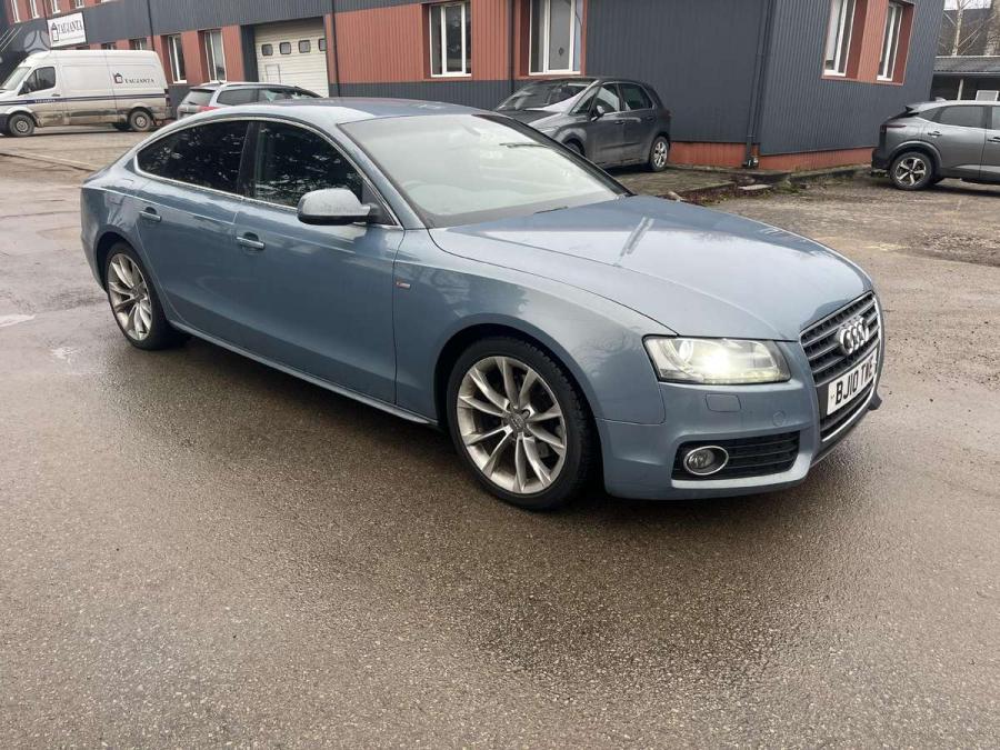 Blue Audi A5 2010 in Taurage, with an engine capacity of 1.97 L and mileage of 138 thousand km for 2800 €, photo 1 on AUTOMOTO.COM.LV