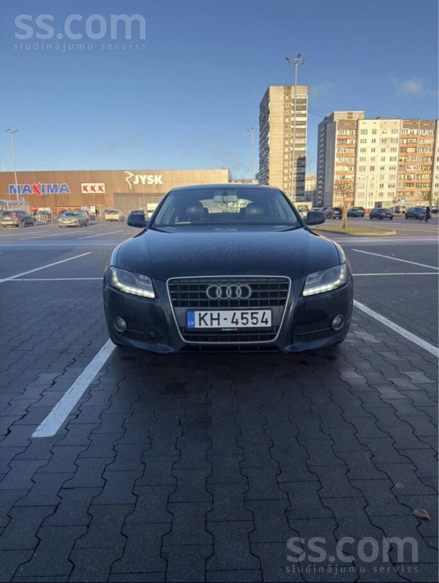 Blue Audi A5 2010 in Riga, with an engine capacity of 2.00 L and mileage of 301 thousand km for 6500 €, photo 1 on AUTOMOTO.COM.LV