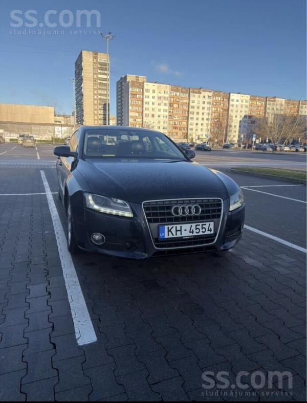 Zils Audi A5 2010 Rīga, ar dzinēja tilpumu 2.00 L un nobraukumu 301 tūkst. km par 6500 €, foto 2 vietnē AUTOMOTO.COM.LV