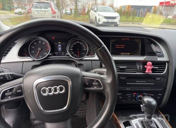 Zils Audi A5 2010 Rīga, ar dzinēja tilpumu 2.00 L un nobraukumu 301 tūkst. km par 6500 €, foto 5 vietnē AUTOMOTO.COM.LV