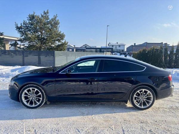 Zils Audi A5 2010 Viļņa, ar dzinēja tilpumu 1.98 L un nobraukumu 230 tūkst. km par 5500 €, foto 2 vietnē AUTOMOTO.COM.LV