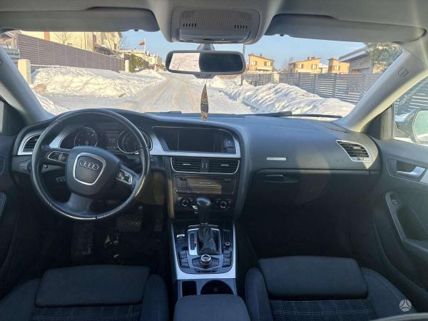 Zils Audi A5 2010 Viļņa, ar dzinēja tilpumu 1.98 L un nobraukumu 230 tūkst. km par 5500 €, foto 8 vietnē AUTOMOTO.COM.LV